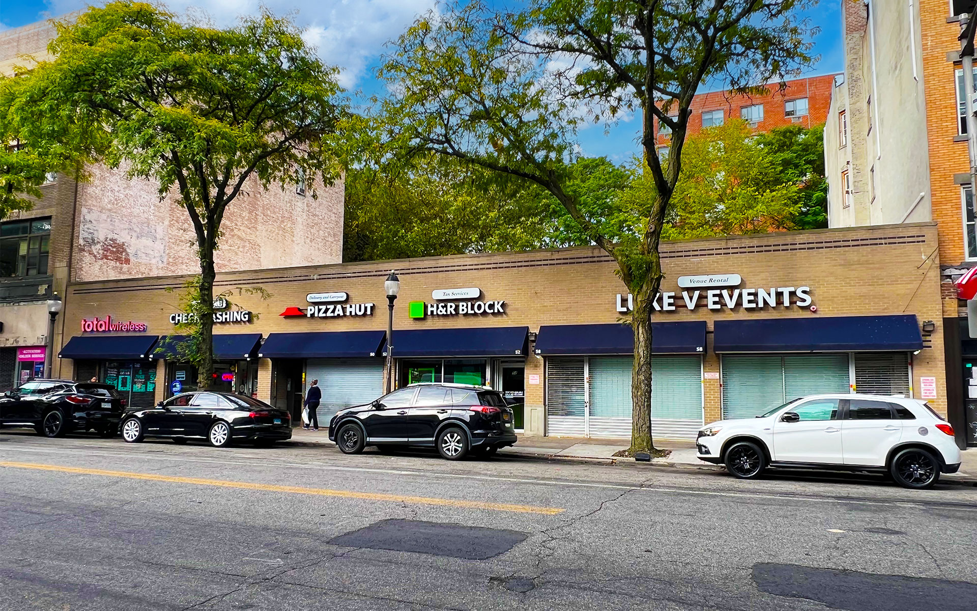 NY - Mount Vernon - 44-60 Gramatan Avenue - For Sale - Royal Properties